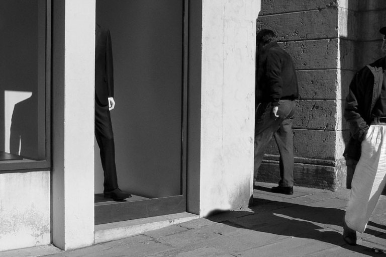 # 6 SIEGFRIED HANSEN, Hamburg Street Photographer | Leica Liker